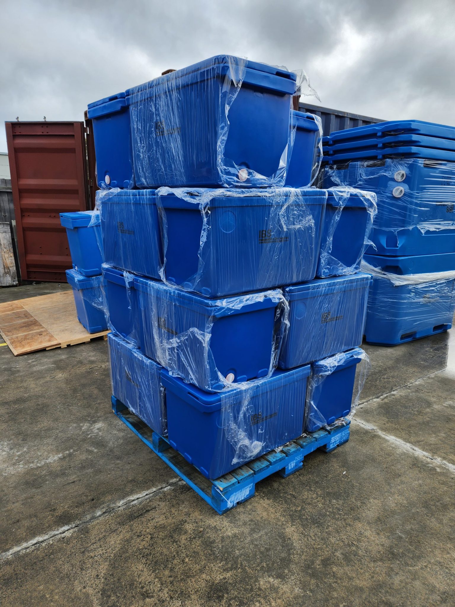 Insulated bin, Chilly bin, Cool box